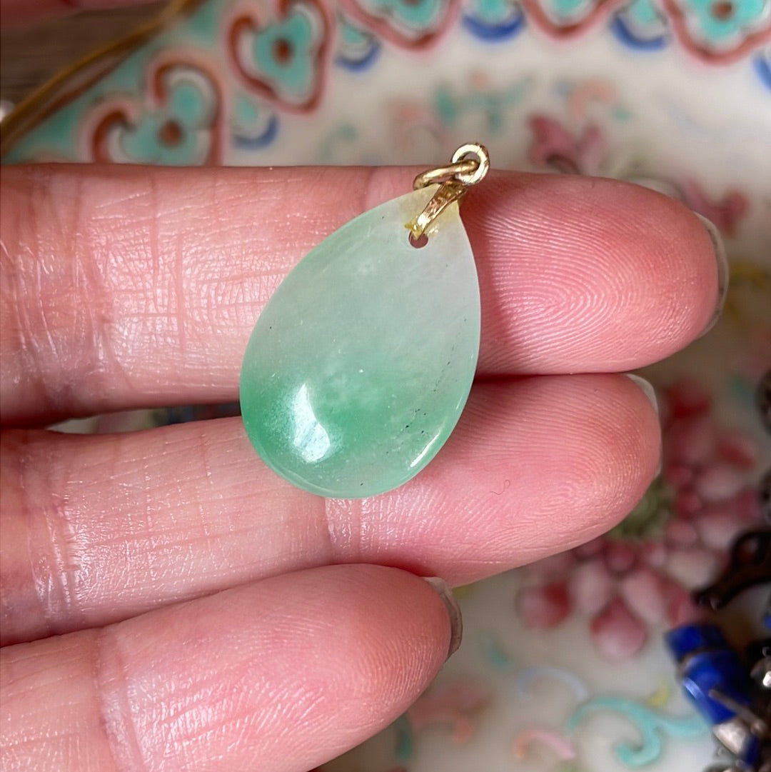 Jade Drop Pendant - 14k Gold - Vintage – Vintage Paris Jewelry