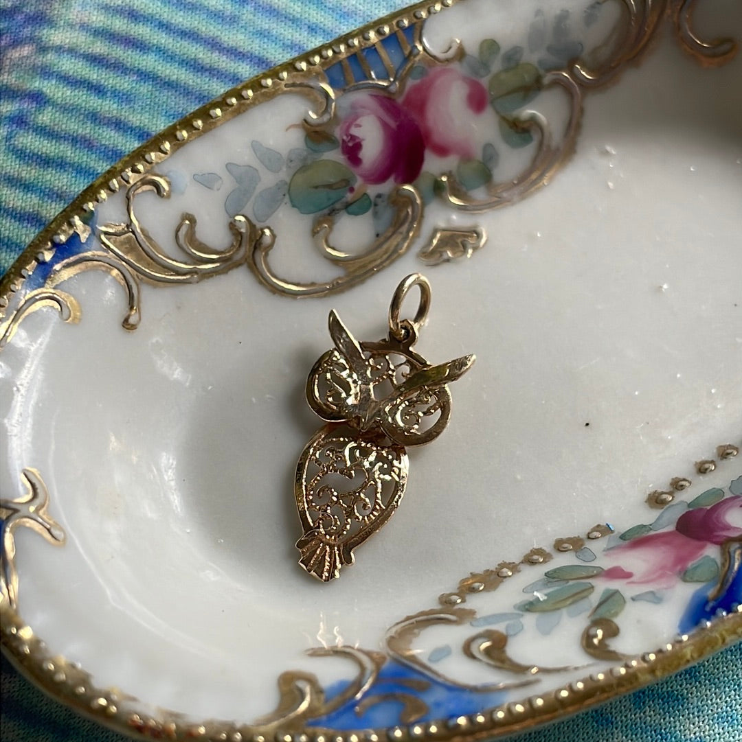 Filigree Owl Pendant - 10k Gold - Vintage – Vintage Paris Jewelry