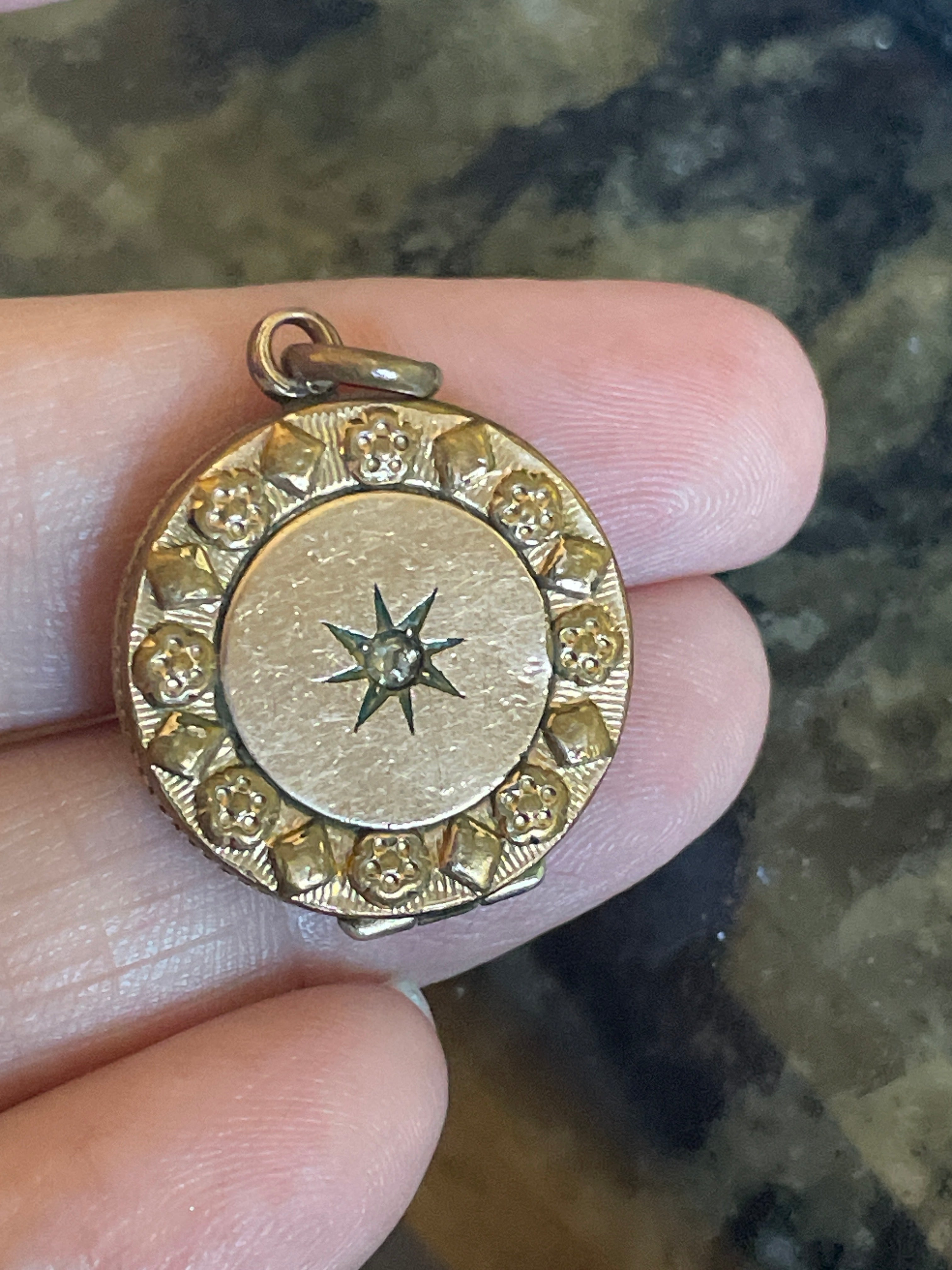 Paste Star Locket - Gold Filled - Vintage – Vintage Paris Jewelry