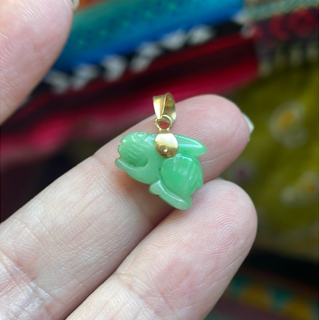 Jade Rabbit Pendant - 14k Gold - Vintage – Vintage Paris Jewelry